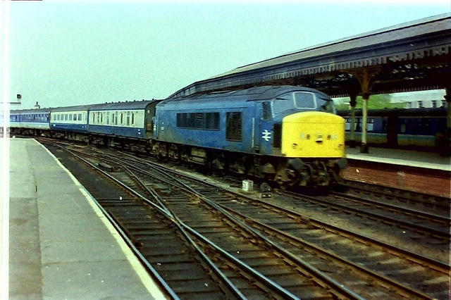 35MM RAILWAY COLOUR Negative Class 45 125 at York 26.04.87 £1.75 ...