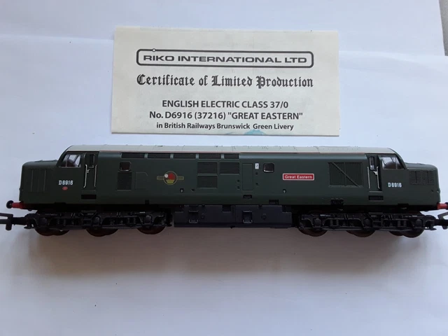 LIMA OO GAUGE class English Electric Class 37/0 No D6916 (37216) Green ...