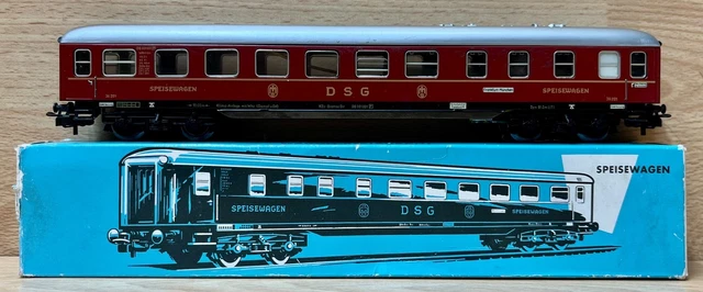 MARKLIN 'HO' GAUGE 4024 D.S.G. (Speisewagen) Restaurant Car With Light ...