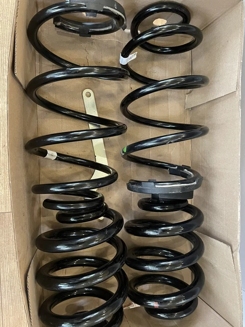 VW TRANSPORTER T6.1 Shuttle front and rear suspension coil springs £30. ...
