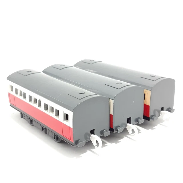 RED EXPRESS COACH Passenger Thomas Train Trackmaster TOMY 3 pcs £39.52 ...