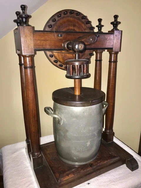 BARATTE À BEURRE en acajou massif et étain époque XVIIIème Bordeaux EUR ...