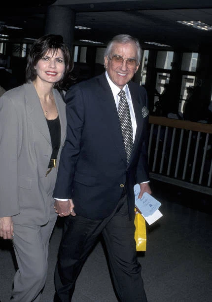 ED MCMAHON GUEST Ed McMahon Departing LAX for New York April 2- 1995 ...