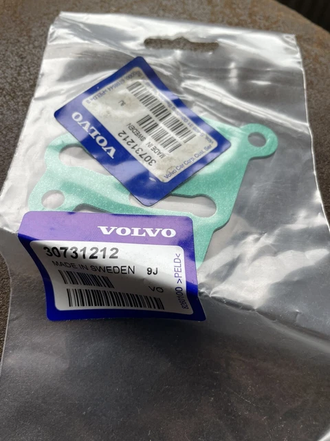 GENUINE VOLVO ENGINE Variable Timing Solenoid Gasket S40 S60 S70 XC70 ...