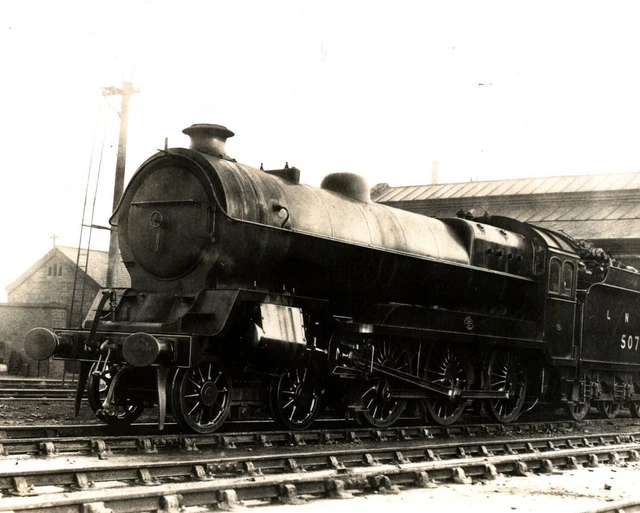 LNER 4-6-0 NO 5073 locomotive steam train Railway RPPC vintage postcard ...