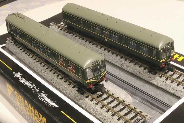 GRAHAM FARISH CLASS 108 2 Car DMU BR Green Speed Whiskers. Cat 371-875 ...