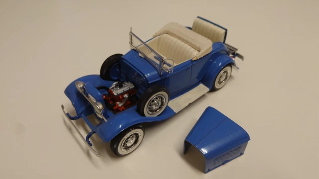 AMT 1932 FORD Roadster Built - Built 1/25 Scale Model Kit Collection ...