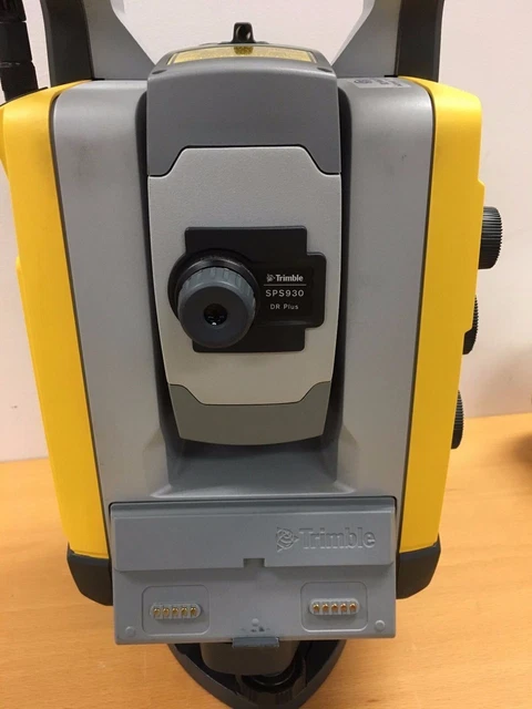 TRIMBLE SPS930 1 Universal Robotic Total Station & SPS930 GNSS Antenna ...