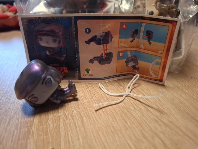 KINDER JOY STRANGER THINGS FUNKO POP- 2025- Robin Kabeldeko VC288 + BPZ ...