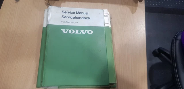 1970'S FOLDER OF Volvo Factory Workshop Manuals 240 , 260 , Glt , Etc ...