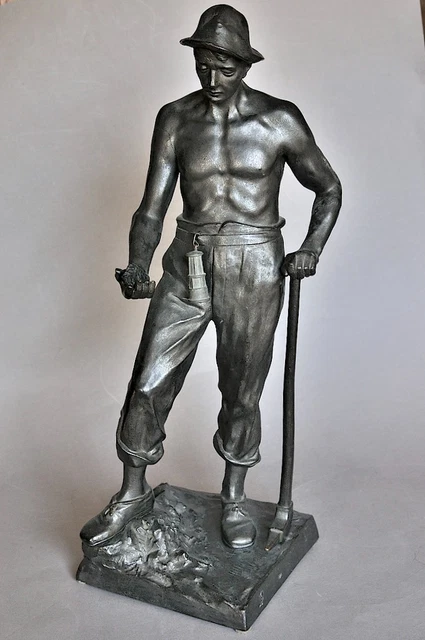 BERGBAU GROSSE BERGMANN-FIGUR mit Keilhaue, Wetterlampe, Schmidt ...