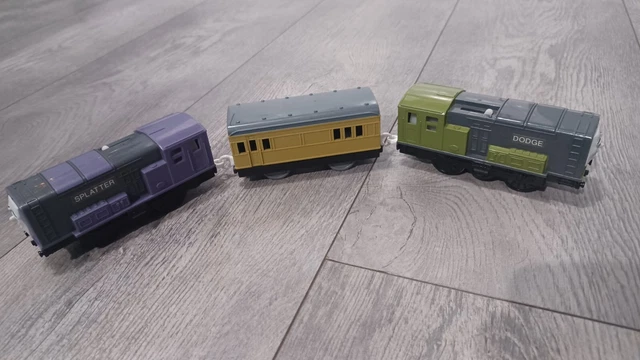 THOMAS TRACKMASTER DODGE & Splatter trains (battery operated). TOMY ...