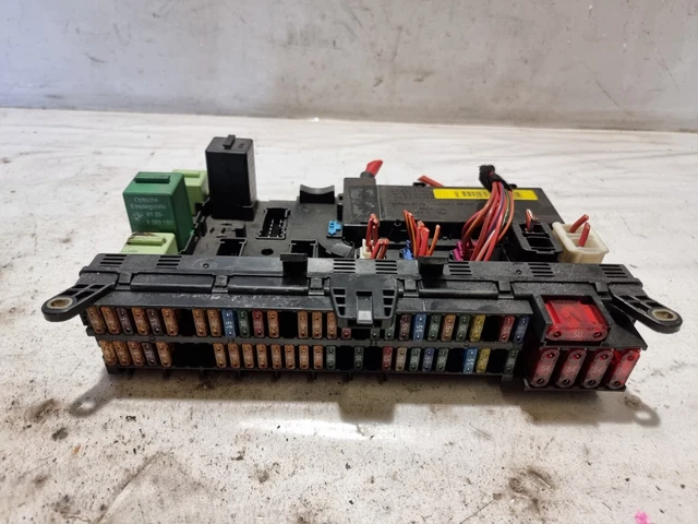 RANGE ROVER ENGINE Bay Distribution Fuse Box Relay Module 2003 L322 OEM ...