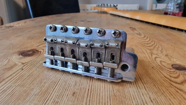 FENDER CUSTOM SHOP Stratocaster Bridge Tremolo Block Relic EUR 92,85 ...