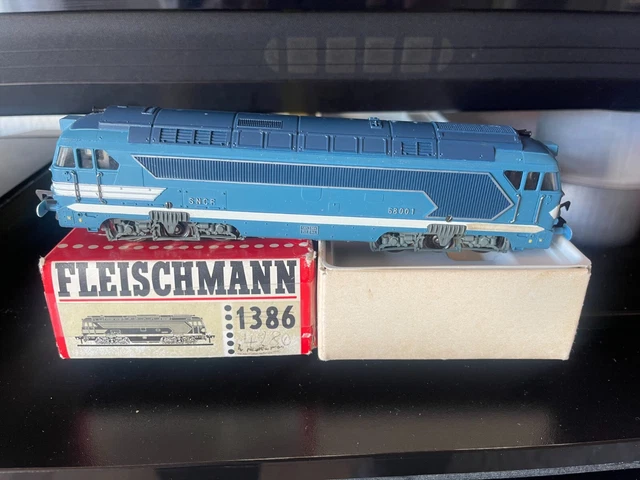 FLEISCHMANN H0 1386 / 4280 Diesellok BR 68001 der SNCF aus Guss TOP ...