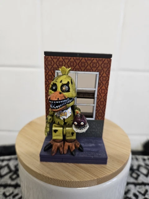 FIVE NIGHTS AT Freddy's McFarlane Nightmare Chica With Right Hall ...