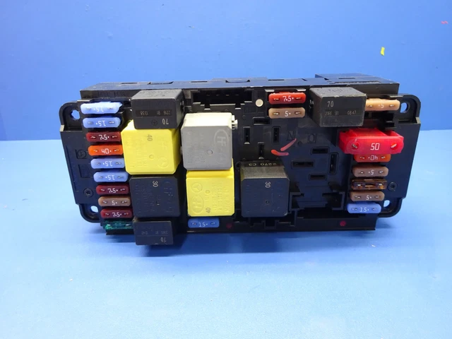 MERCEDES CLASSE C W203 Boite Fusible Relais 203 906 00 05 / 2039060005 ...