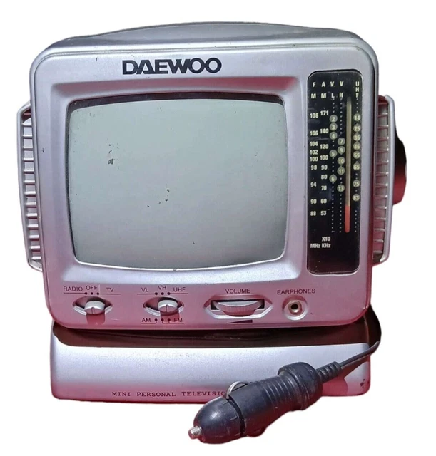 DAEWOO 5& TV with AM/FM Radio Black and White Portable Model No. PT-502 ...