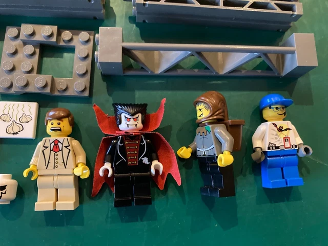 RARE LEGO 1381 Studios | VAMPIRE CRYPT | 100% Complete All Figures ...