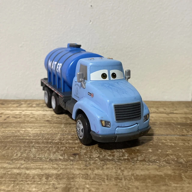 DISNEY PIXAR CARS 3 Mr. Drippy Water Truck Chomp & Chase Thunder Hollow ...