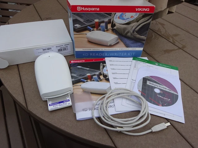 HUSQVARNA VIKING 4D Reader/Writer Kit with Programmable Embroidery Card ...
