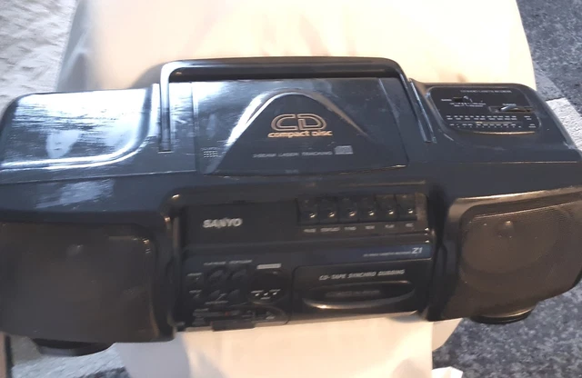 VINTAGE SANYO MCD-Z1L Boombox Stereo | Radio Cassette Tape CD | Ghetto Blaster £20.00 - PicClick UK