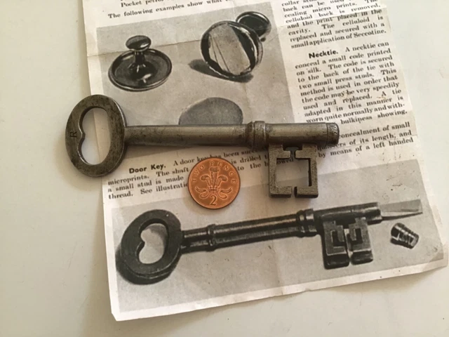 LARGE WW2 SOE Reproduction Secret Concealed Saw Skeleton Key, Modified ...