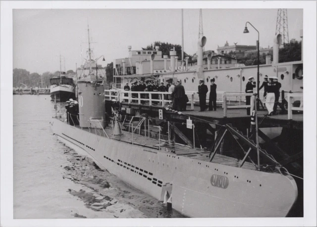 FOTO DEUTSCHE KRIEGSMARINE U Boot U 60 an einer Anlegestelle mit ...