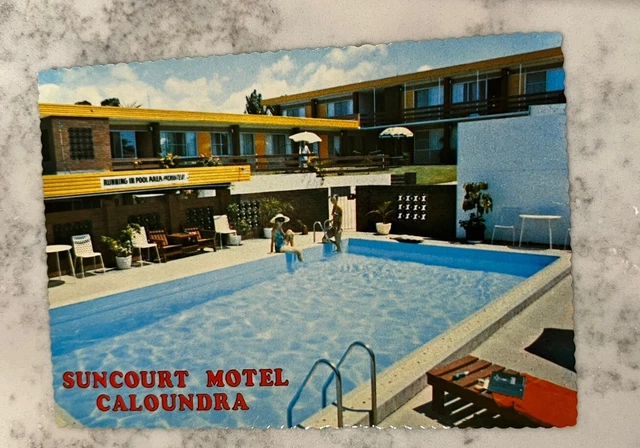 SUNCOURT MOTEL CALOUNDRA QLD Postcard $1.50 - PicClick AU