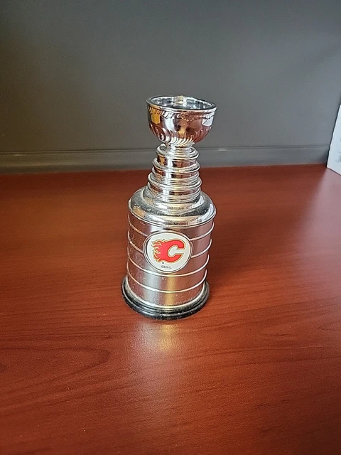 VINTAGE LABATT'S BLUE Calgary Flames Mini Stanley Cup $3.99 - PicClick CA
