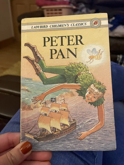 PETER PAN BY J.M. Barrie (retold by Joan Collins) - Ladybird Children's ...
