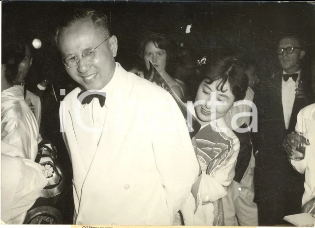 1959 CANNES KIMIKO FUKUDA signs autographs on the back of Tan SIEW-SIN ...