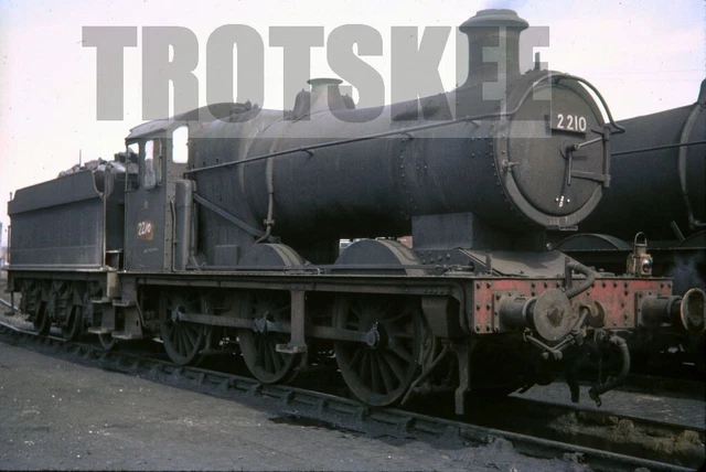 35MM SLIDE BR British Railways Steam Loco 2210 Class 2251 Banbury 1965 ...