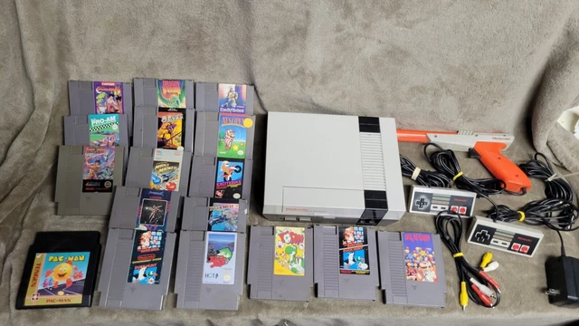 ORIGINAL NES-001 NINTENDO Console With Controllers, Zapper Gun, And 17 ...