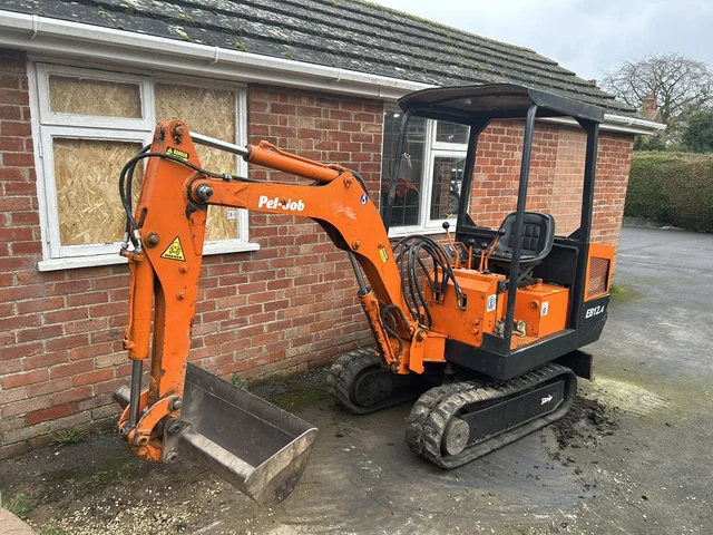 PELJOB EB12.4 MINI Digger Spares Or Repairs £2,500.00 - PicClick UK