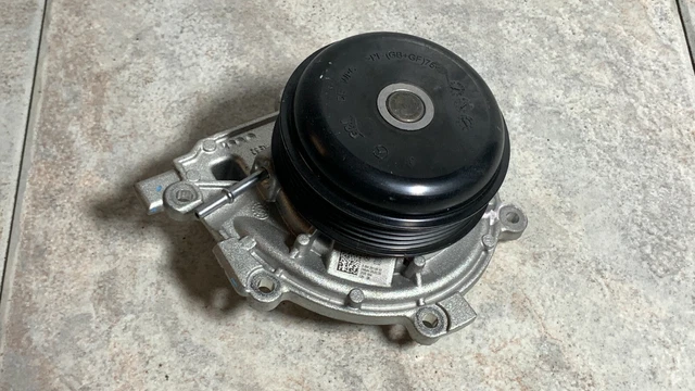 ORIGINAL MERCEDES BENZ W213 W205 Coolant Pump Water Pump A6542010010 De ...