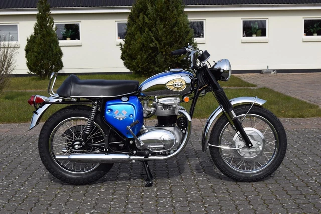 BSA A65 THUNDERBOLT 650 1969, US model. Fully restored in our workshop ...