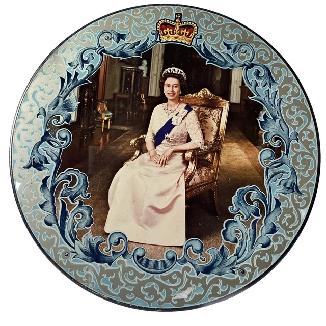 VINTAGE 1977 H. M. Queen Elizabeth Ii Jamesons Chocolates London Tin £ ...