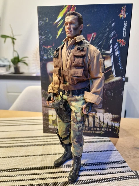 HOT TOYS MMS72 Major Alan Dutch Predator 1/6 Collectible Figure 2009 £ ...