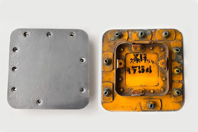 RAF ENGLISH ELECTRIC Lightning XR754 Aircraft Part Panel (150mm X 150mm ...