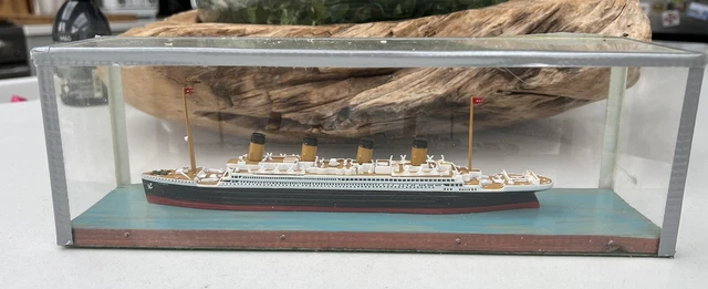 RMS TITANIC OCEAN Liner Ship Desk Display Model in case £9.99 - PicClick UK