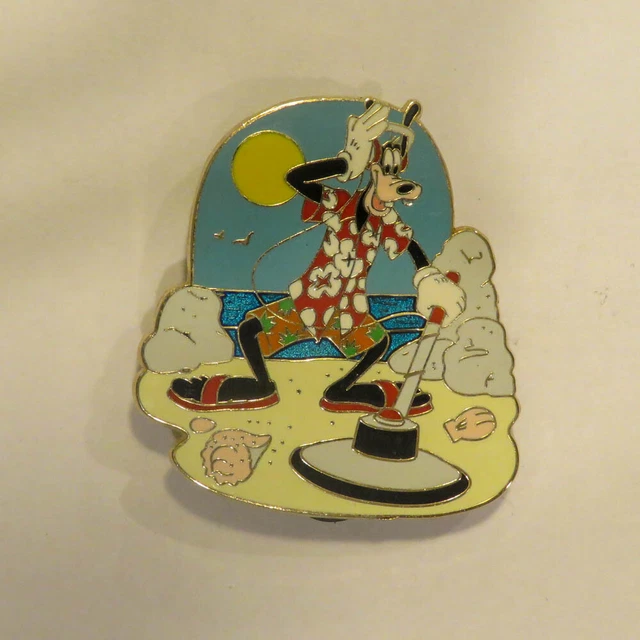 DISNEY GOOFY METAL Detecting on the Beach Pin £42.79 - PicClick UK