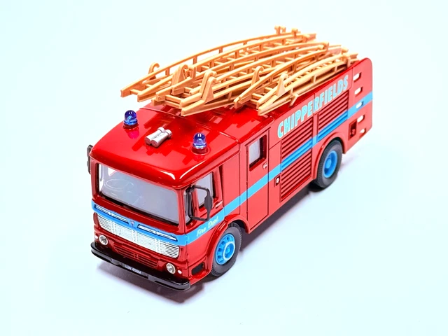 CORGI AEC FIRE Engine Model Only Chipperfields Circus 31703 £13.99 ...