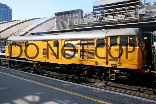 UK DIESEL TRAIN Railway Photograph Of Class 31 31233 Loco. (Rm31-267) £ ...