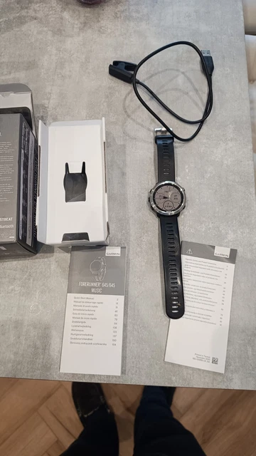 GARMIN FORERUNNER 645 Music Box con cavo di ricarica *Nessun orologio ...