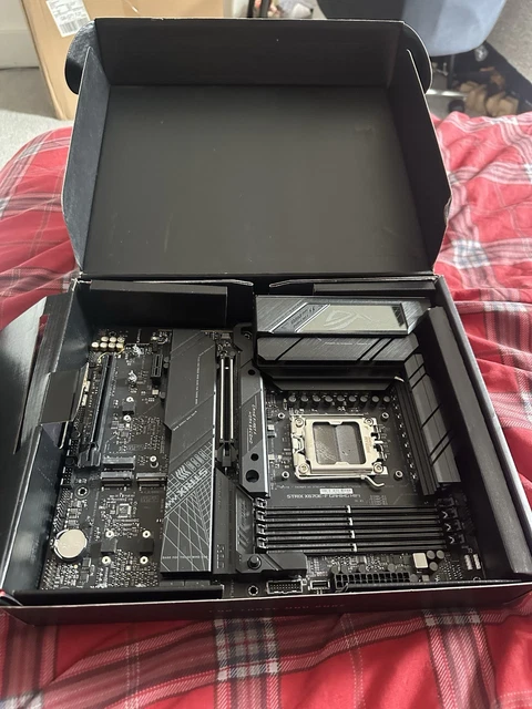 ASUS ROG STRIX X670E-F GAMING WIFI Motherboard Socket AM5/X670/DDR5 ...