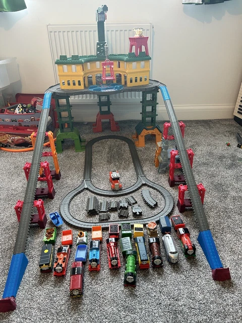 THOMAS TANK ENGINE And Friends Super Station Complete Track Trains ...