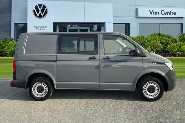 2025 VOLKSWAGEN TRANSPORTER T32 Kombi Startline SWB 150 PS 2.0 TDI 7sp ...