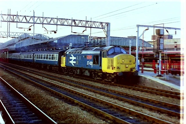 35MM RAILWAY COLOUR Negative of Class 37 431 at Crewe £1.95 - PicClick UK