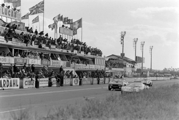 Pedro Rodriguez Lucien Bianchi Ford Gt40 Le Mans 1968 Old Motor Racing